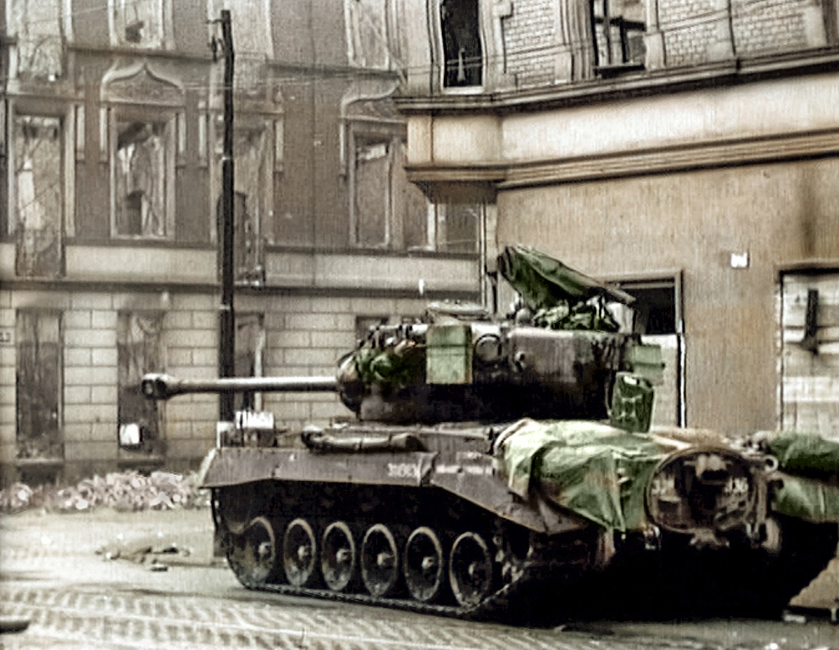 Dierk's page - Panzerduell - Vormarsch der E Company in Köln 1945